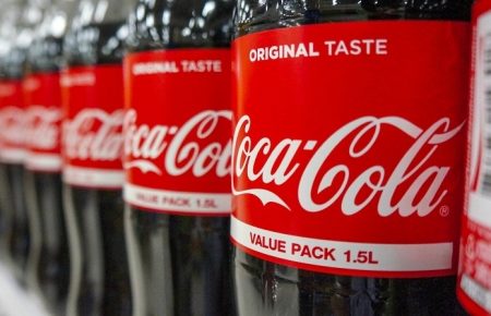 Coca-Cola calls for a review of its marketing investments and creates a ...