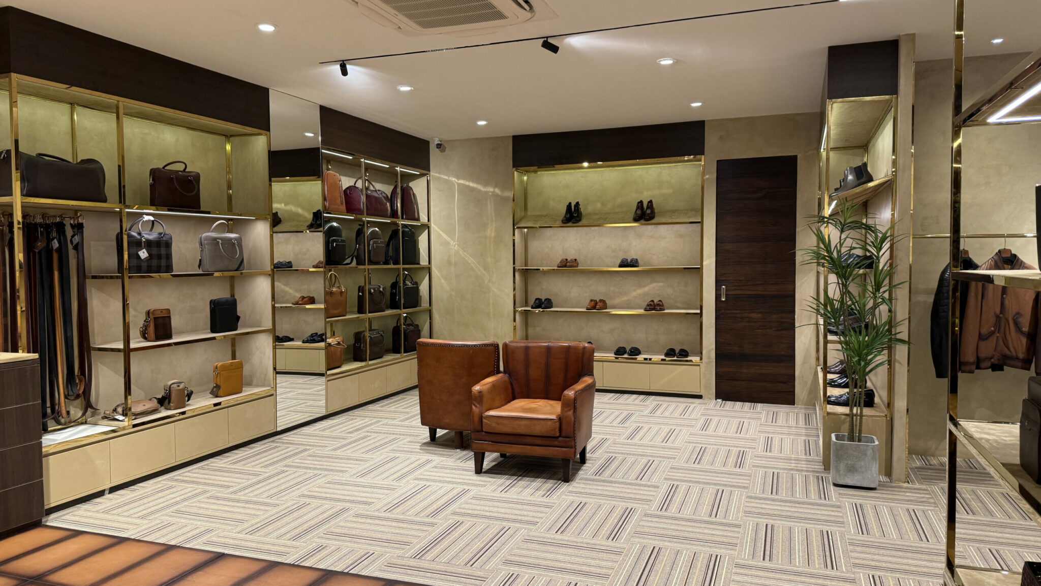 H&S Expands Retail Footprint With New Flagship Store In Bangalore ...